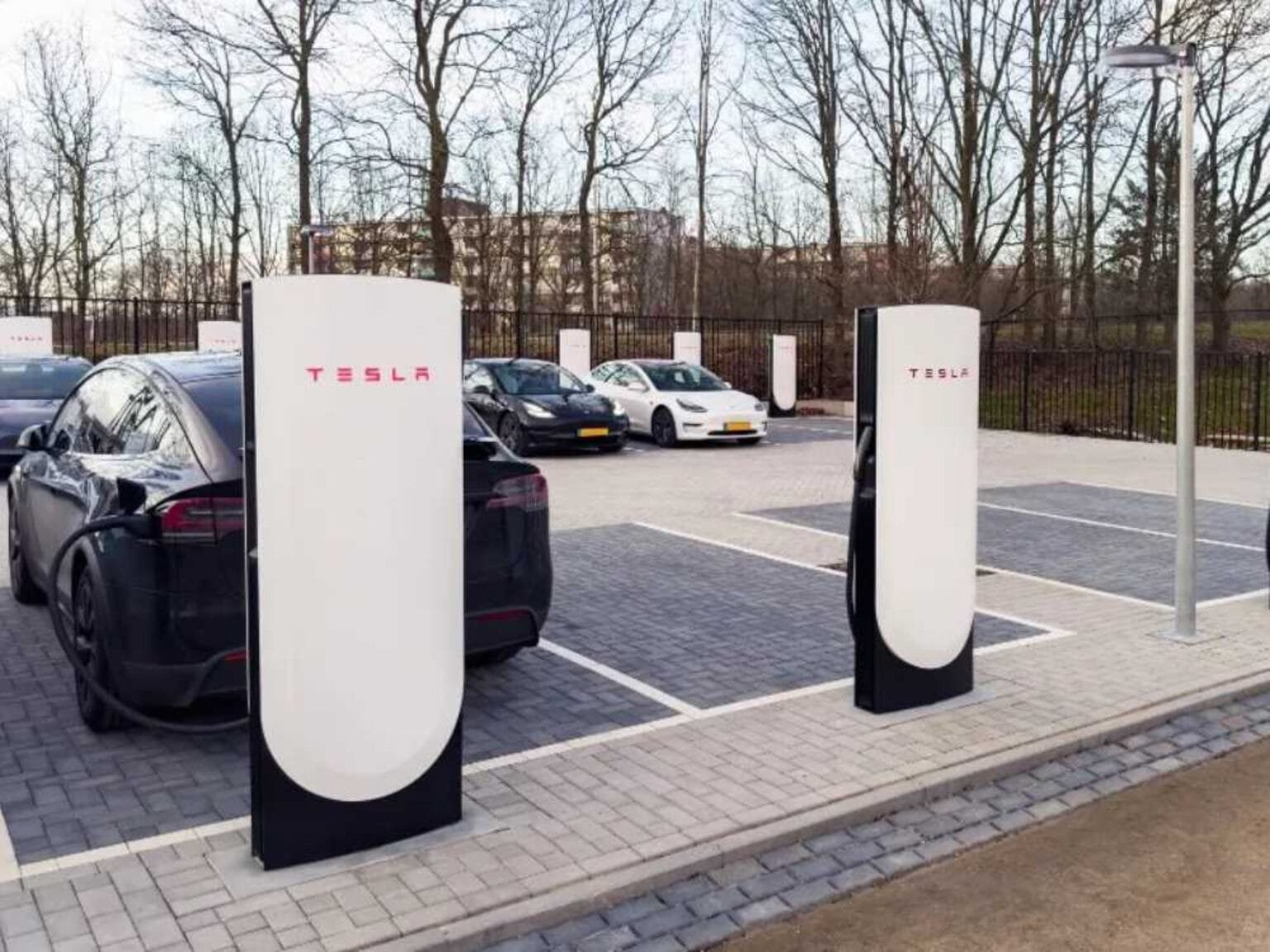 Difference Between Tesla Supercharger V1, V2, V3, V3+, V4 & Urban ...